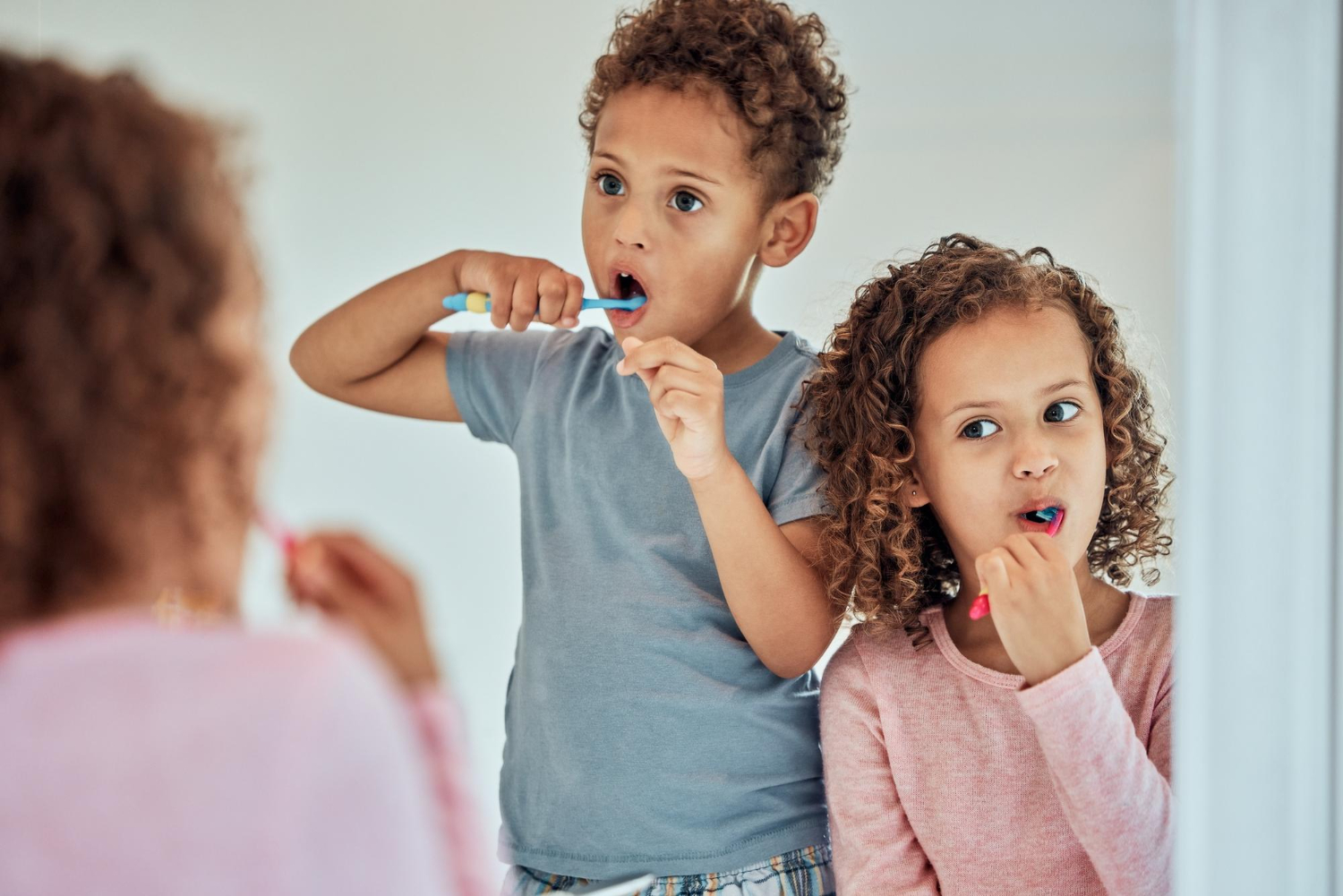 Brushing And Flossing 101: How To Clean Your Child’s Teeth By Age ...